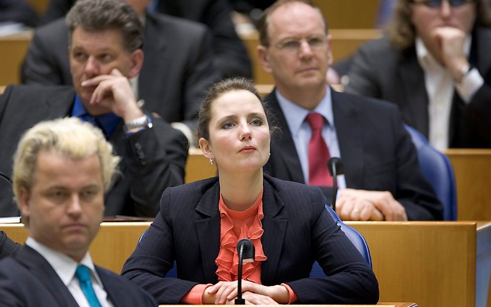 PVV bijna net zo groot als VVD in peiling