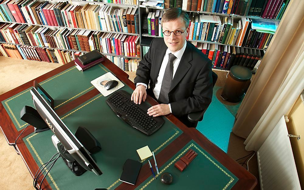 Dr. Huijgen: kerkelijk dogma en authenticiteit strijdig