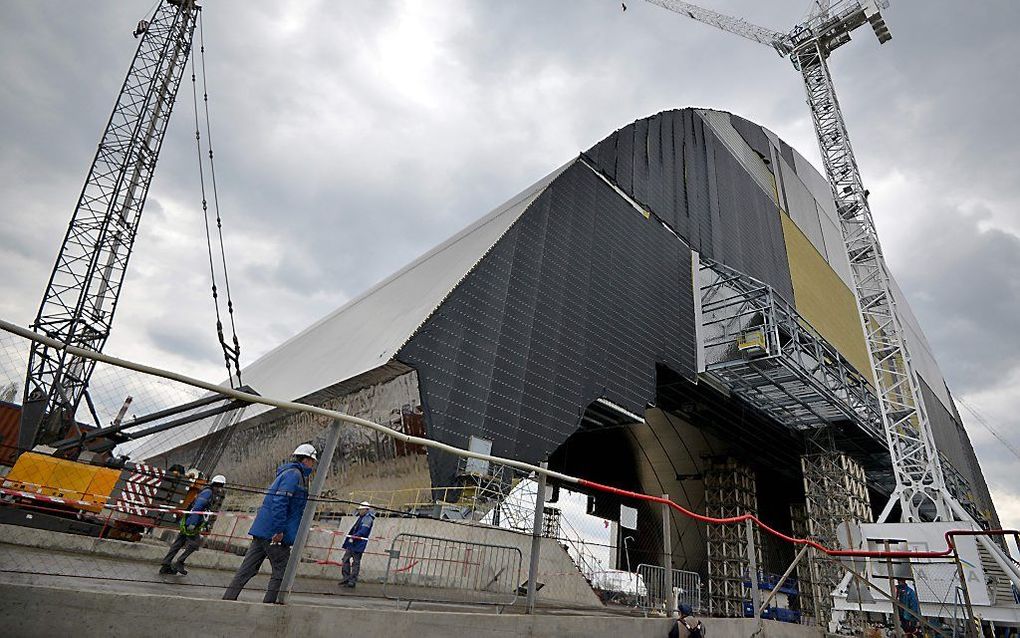 Constructie moet kerncentrale Tsjernobyl na 30 jaar eindelijk afsluiten
