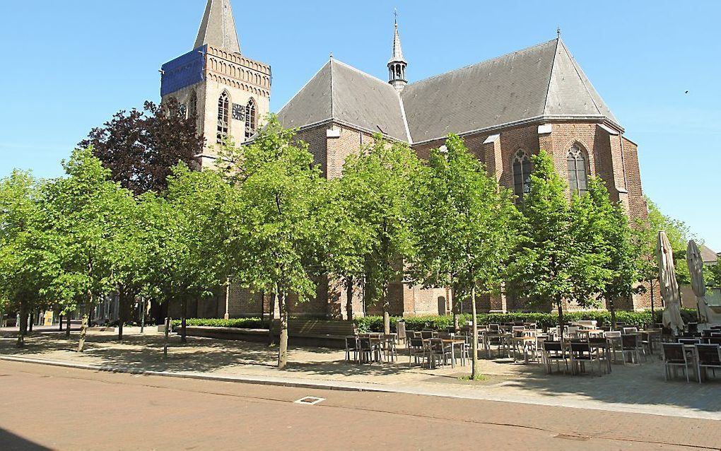 Toren Oude Kerk Ede gaat in de steigers