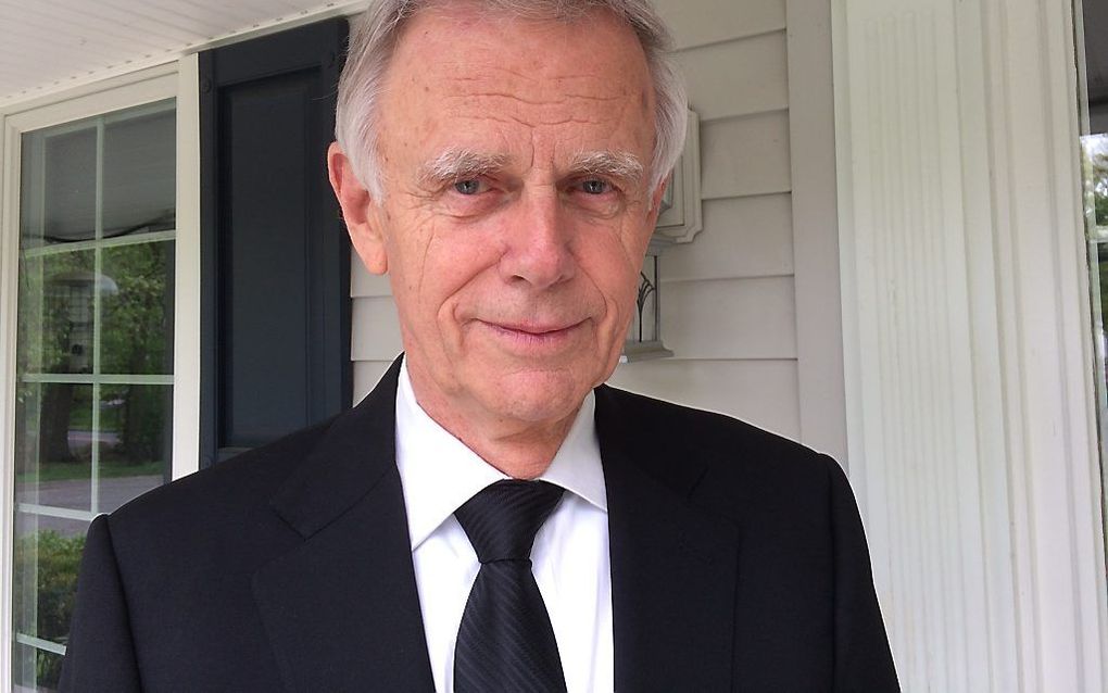 Ds. J. den Hoed doet intrede in NRC Lynden