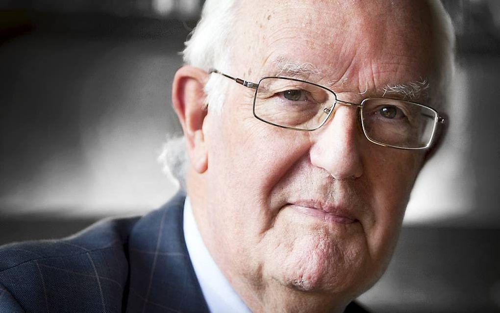 In memoriam: N. C. van Velzen (1936-2013)