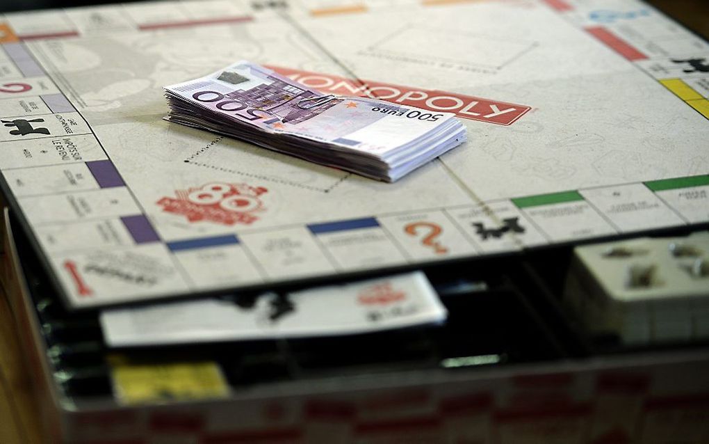Monopoly viert verjaardag met echt geld