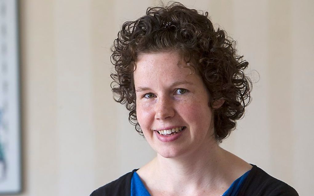 Column (Christine Stam): Door de barsten in het leven komt Gods licht ...