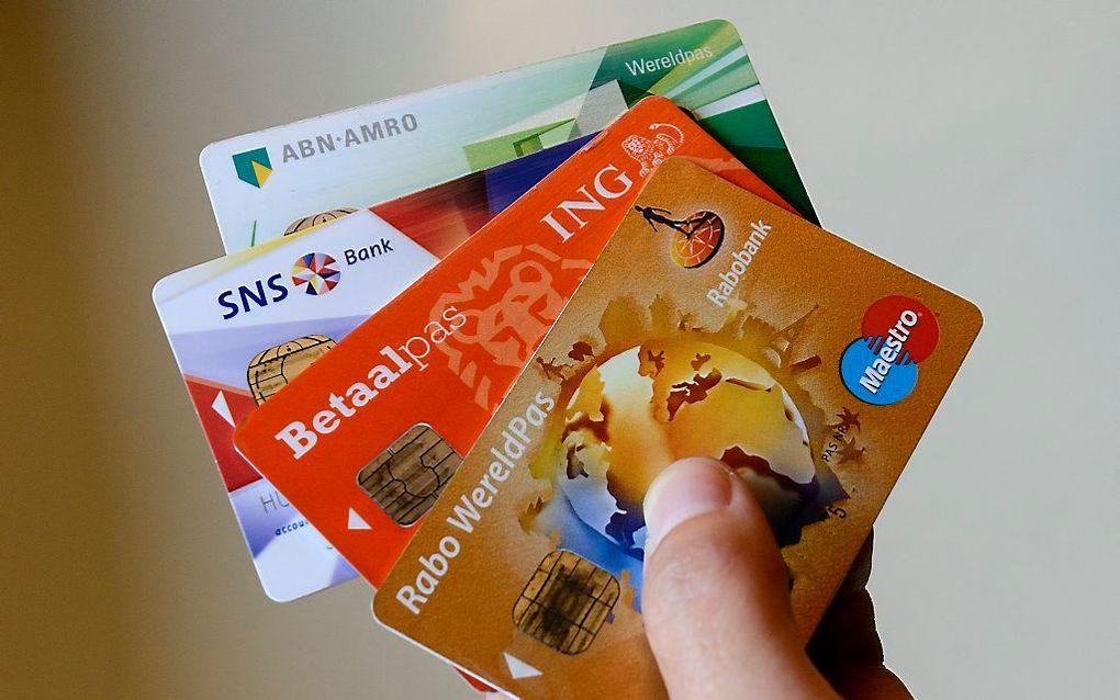 Proef: reizen met bankpas of creditcard