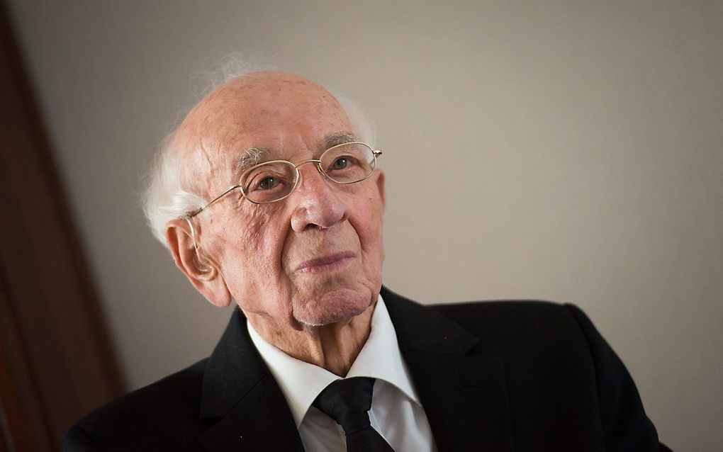 Ds. P. Blok begraven in Kootwijkerbroek