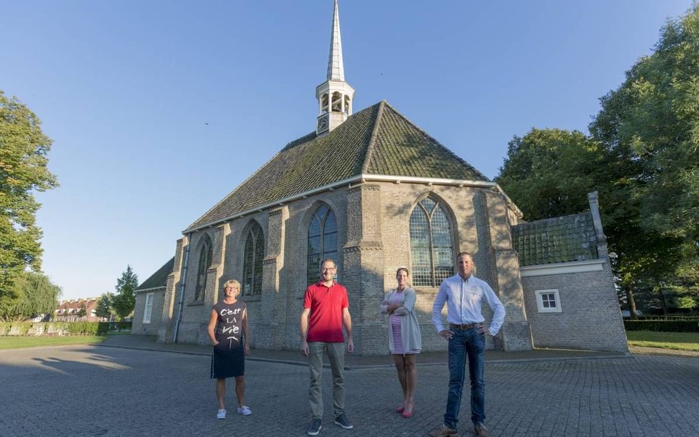 De kerk van Den Bommel is groen