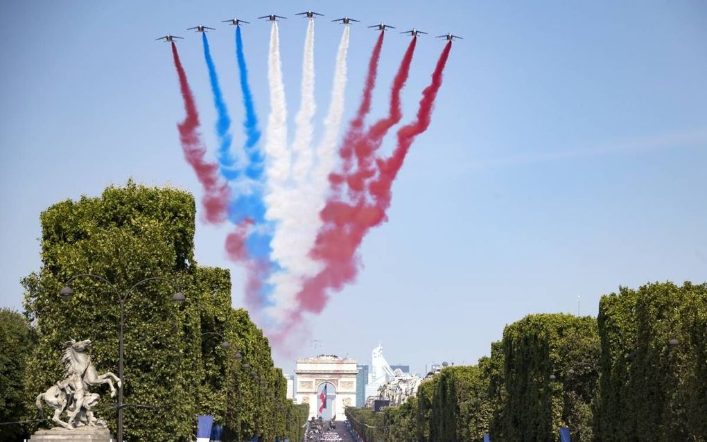 Post Uit Parijs: het Franse volkslied uit duizenden schorre kelen