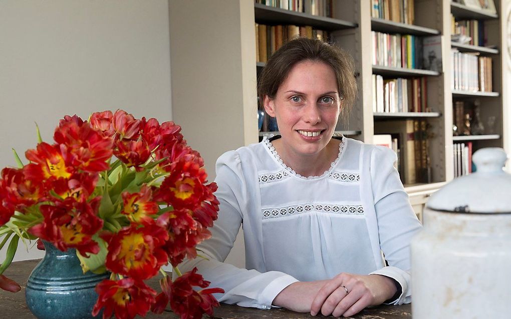 Els Florijn schetst in nieuwe roman ontluisterend beeld van 19e-eeuws ...