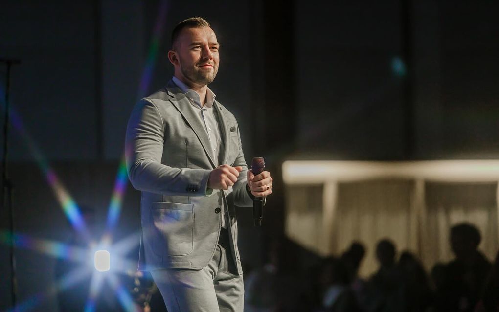 Tom de Wal van Frontrunners: Ieder kind van God zou in voorspoed moeten ...