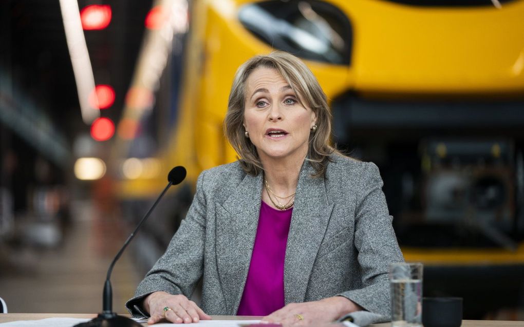 KLM krijgt NS-directeur Marjan Rintel aan het roer