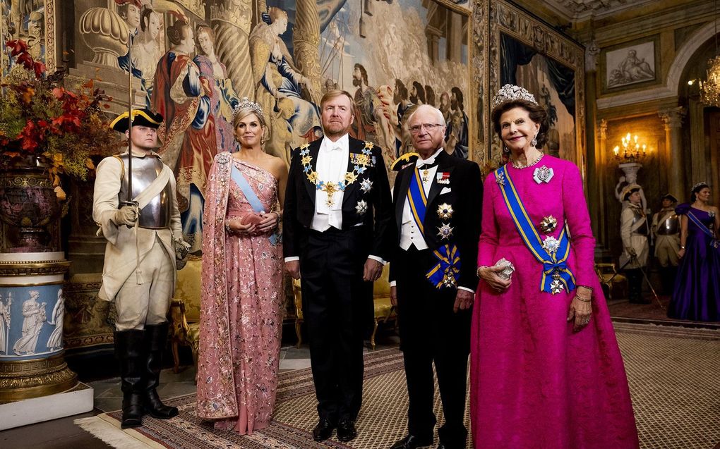 Koningspaar begint staatsbanket Zweden met stukje knäckebröd