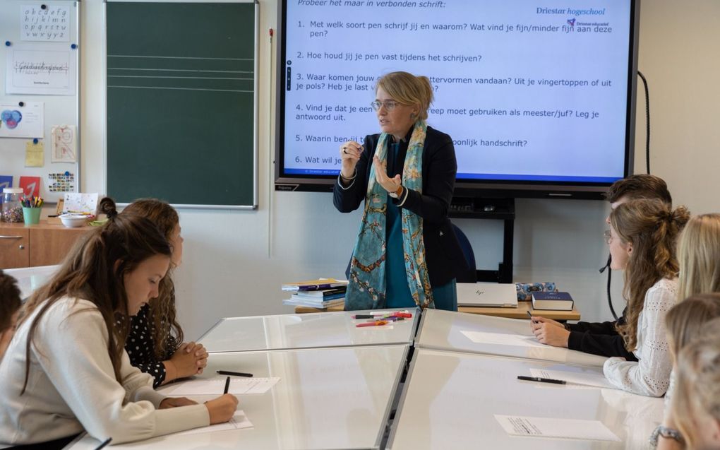 Pennen neer?! Als het handschriftonderwijs naar de marge verdwijnt