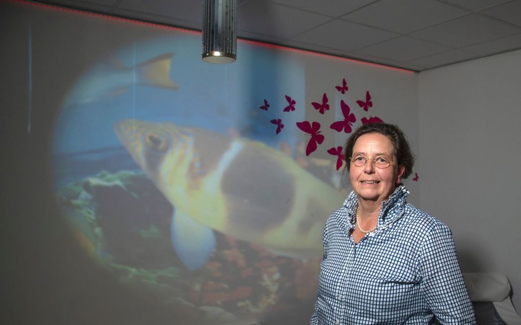 Maja van Trigt doet als vrijwilliger de was in een kinderhospice