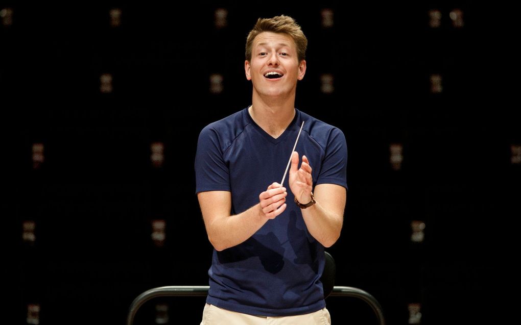 Dirigent Duncan Ward (33) blijft philharmonie zuidnederland trouw