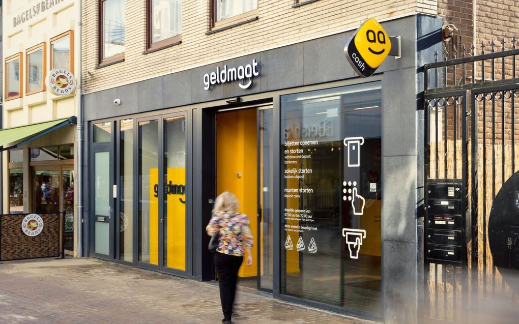 Geldmaat breidt eigen net winkels met geldautomaten verder uit