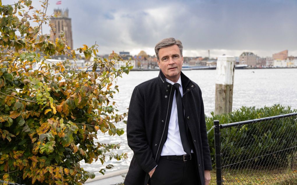 Ds. G.W.S. Mulder over promotieonderzoek: Oudvaders laten onderwijs en ...