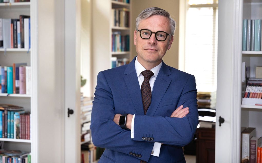 Prof. Huijgen wil „morgen” wel één kerk met RKK