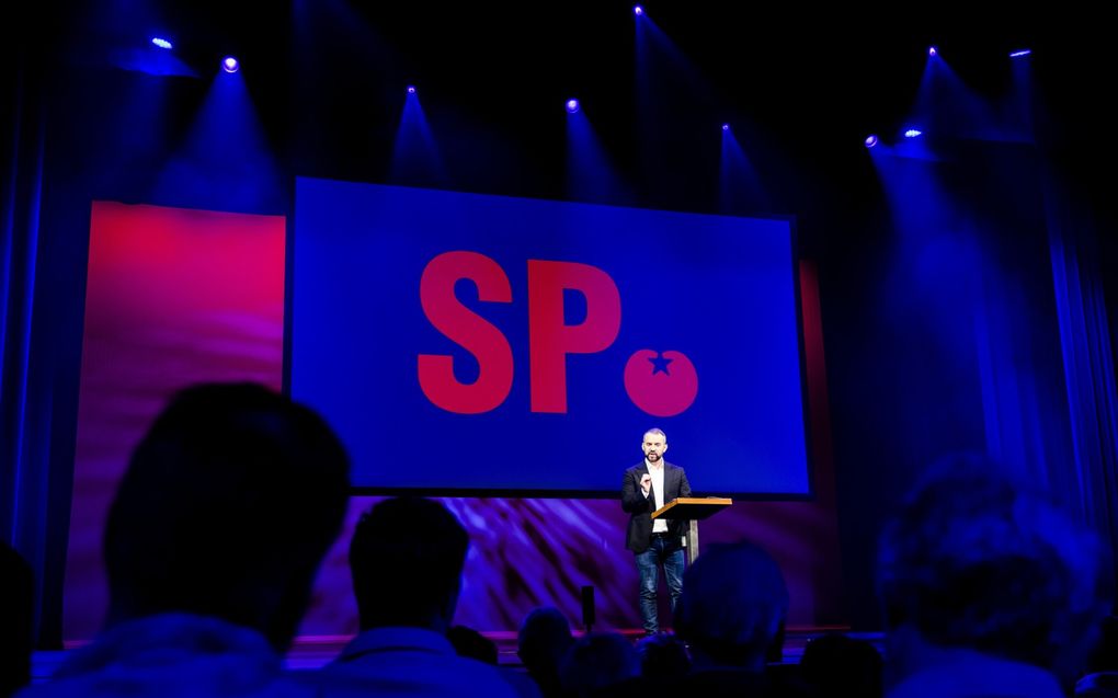 SP-leider Jimmy Dijk kiest voor klassieke SP-taal op partijcongres SP-leider Jimmy Dijk kiest voor klassieke SP-taal op partijcongres