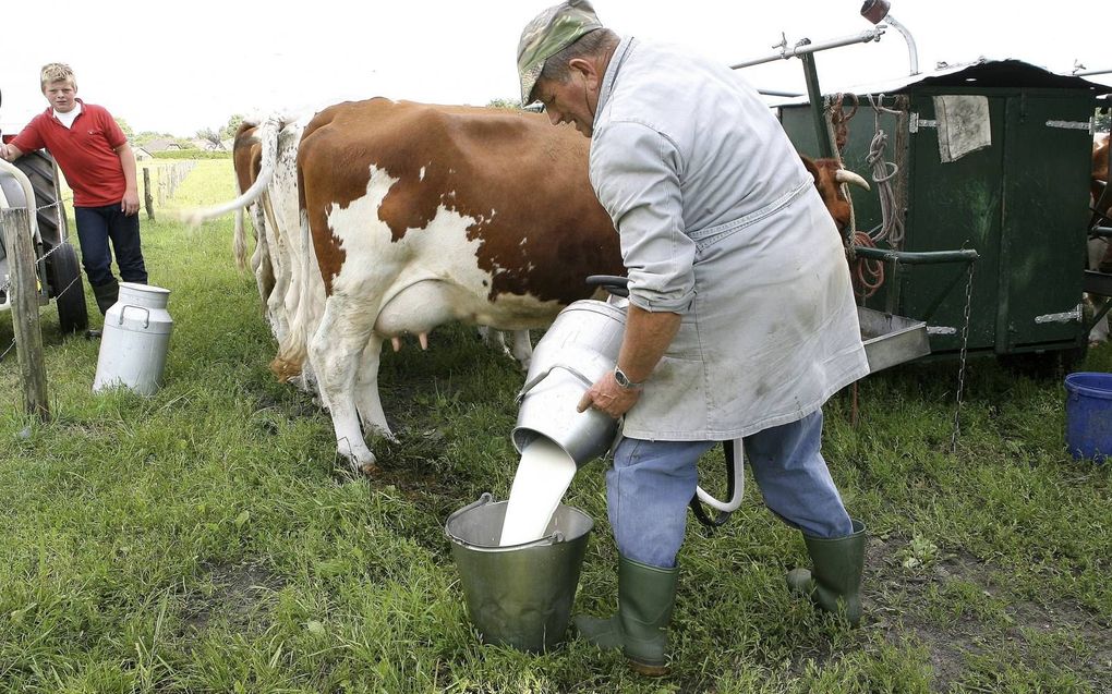 Over melkbanken en zelfkazende boeren