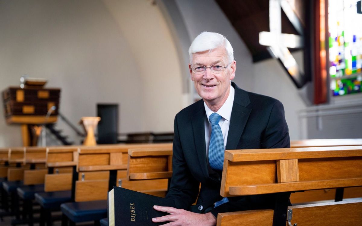 Ds. Van Lingen 25 jaar predikant: Het wordt lastiger om gemeente te ...