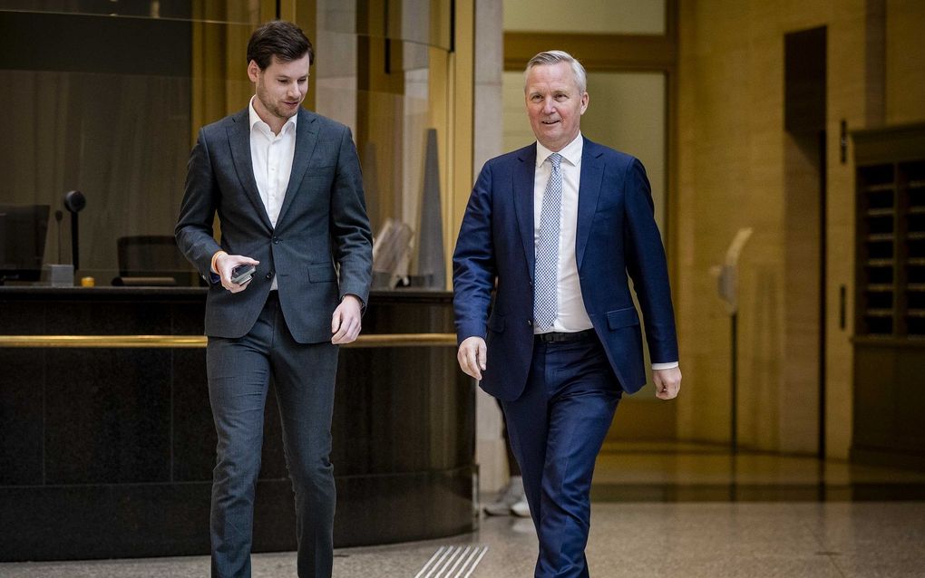 Van der Burg teruggefloten: bed-bad-brood-regeling blijft toch