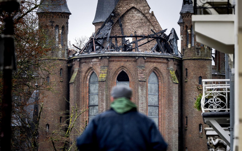 Omwonenden door brand verwoeste Vondelkerk kunnen weer terug