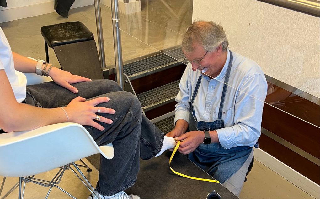 Orthopedisch schoenmaker houdt van „knutselen én mensen helpen”