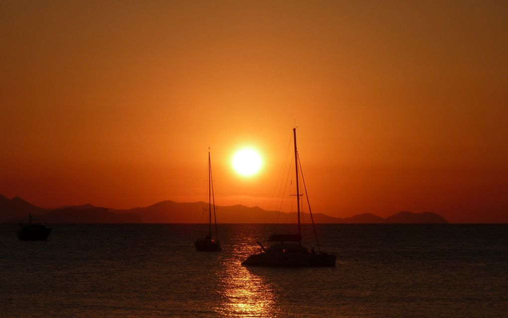 Zeven vermisten na zinken grote zeilboot voor kust Sicilië