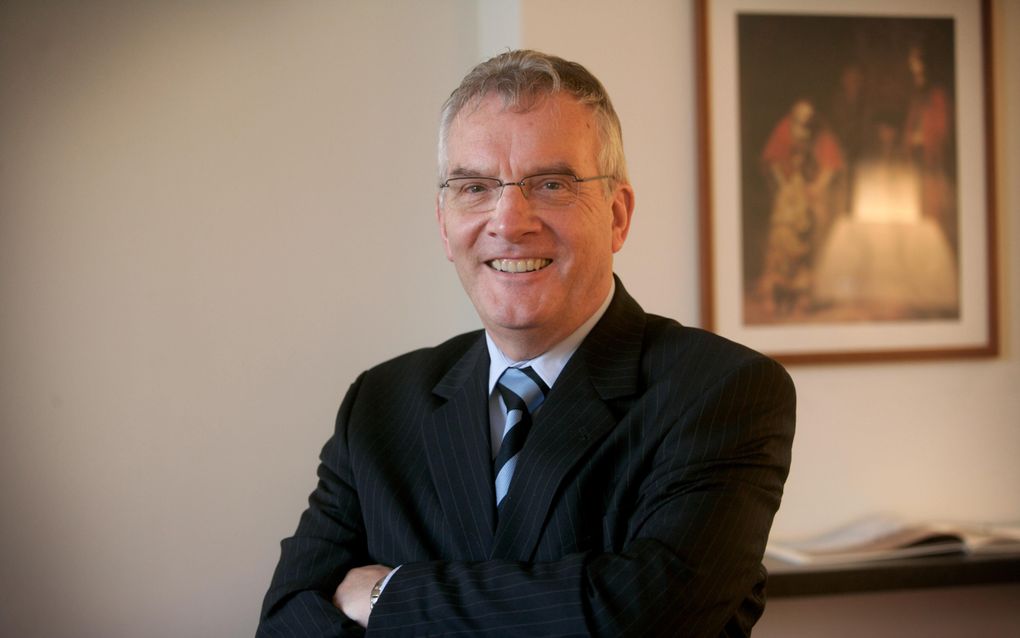 Voormalig EO-voorzitter ds. Arie van der Veer (82) overleden