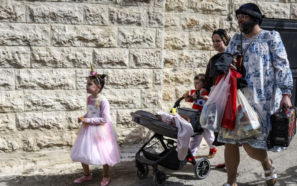 Poerim vieren te midden van rouw