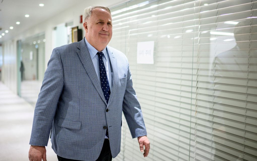 John Linton leverde ambulance af in Noord-Korea: „Het makkelijkste land ...