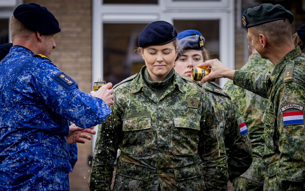 Van schietoefeningen tot slapen in tentje: kroonprinses nu korporaal