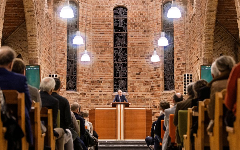 Dr. Kater tijdens doopsymposium: Wim, wat heb jij toch tegen dat nieuwe ...