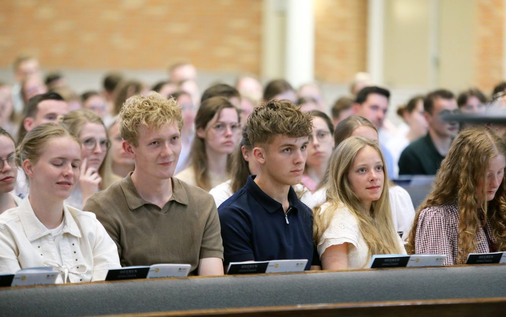 Jongerenevent Gereformeerde Gemeenten in Nederland: „Zoek je iemand in ...