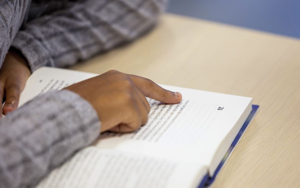 Slachtoffer zedenzaak wil met boek „geslotenheid” in reformatorische ...