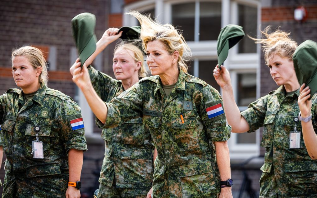 Koningin Máxima krijgt baret