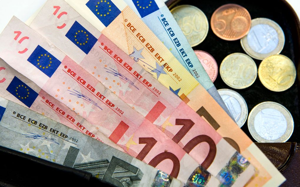 Euro weer boven 1,30 dollar