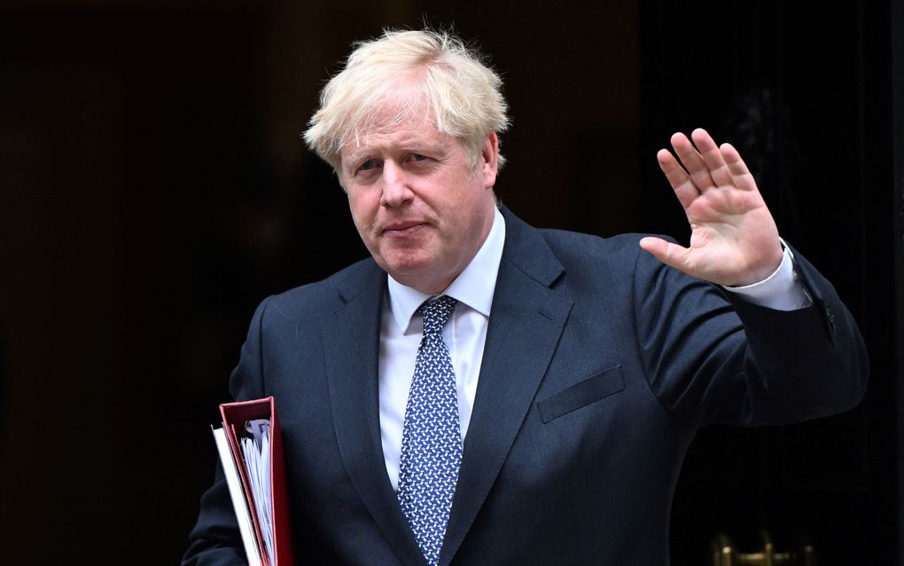 Britse premier Johnson kondigt aftreden aan