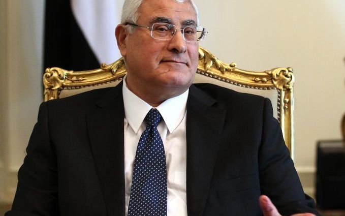 Interim-president Egypte beëdigt regering