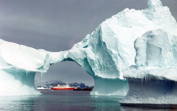 IJsplaat op Antarctica brokkelt af