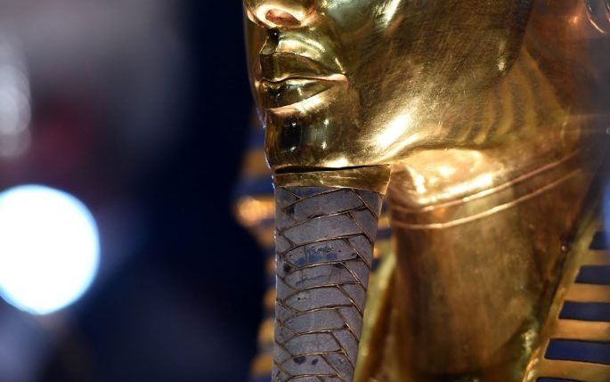 Gouden masker Toetanchamon weer hersteld (fotoserie)