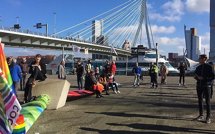 Homo-organisatie COC houdt schrijfactie tegen ds. Kort