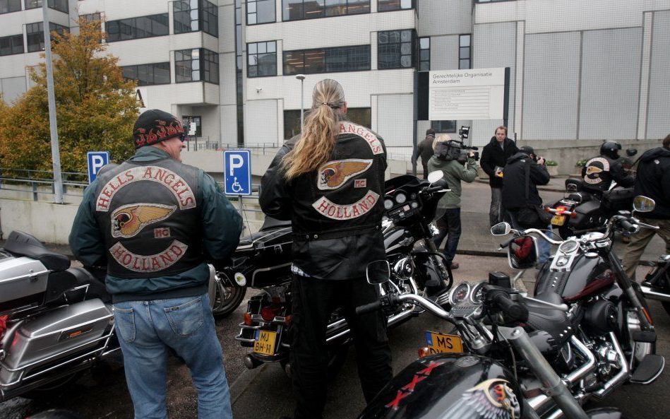 Veel Hells Angels naar Haarlem voor uitvaart Veel Hells Angels naar Haarlem voor uitvaart