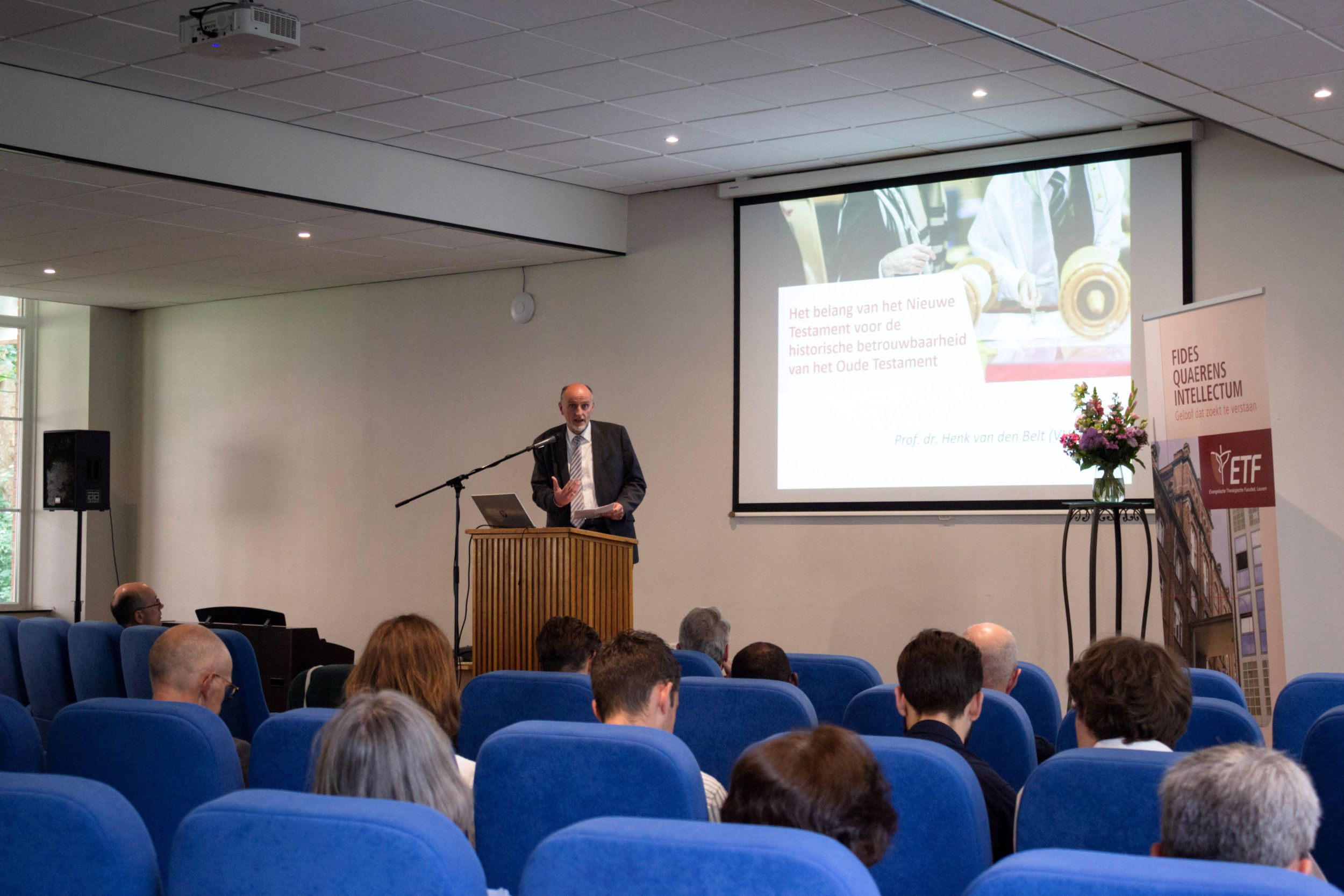 Prof. Paul tegen prof. Van den Belt: „Wat versta jij dan onder ...