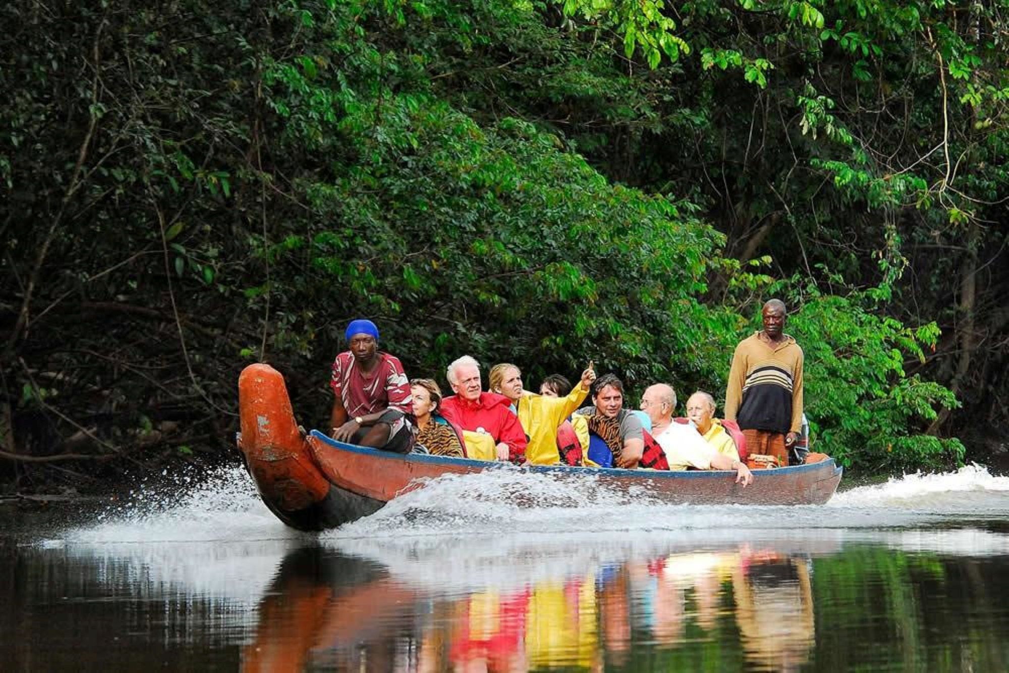 Suriname al halve eeuw met horten en stoten onafhankelijk