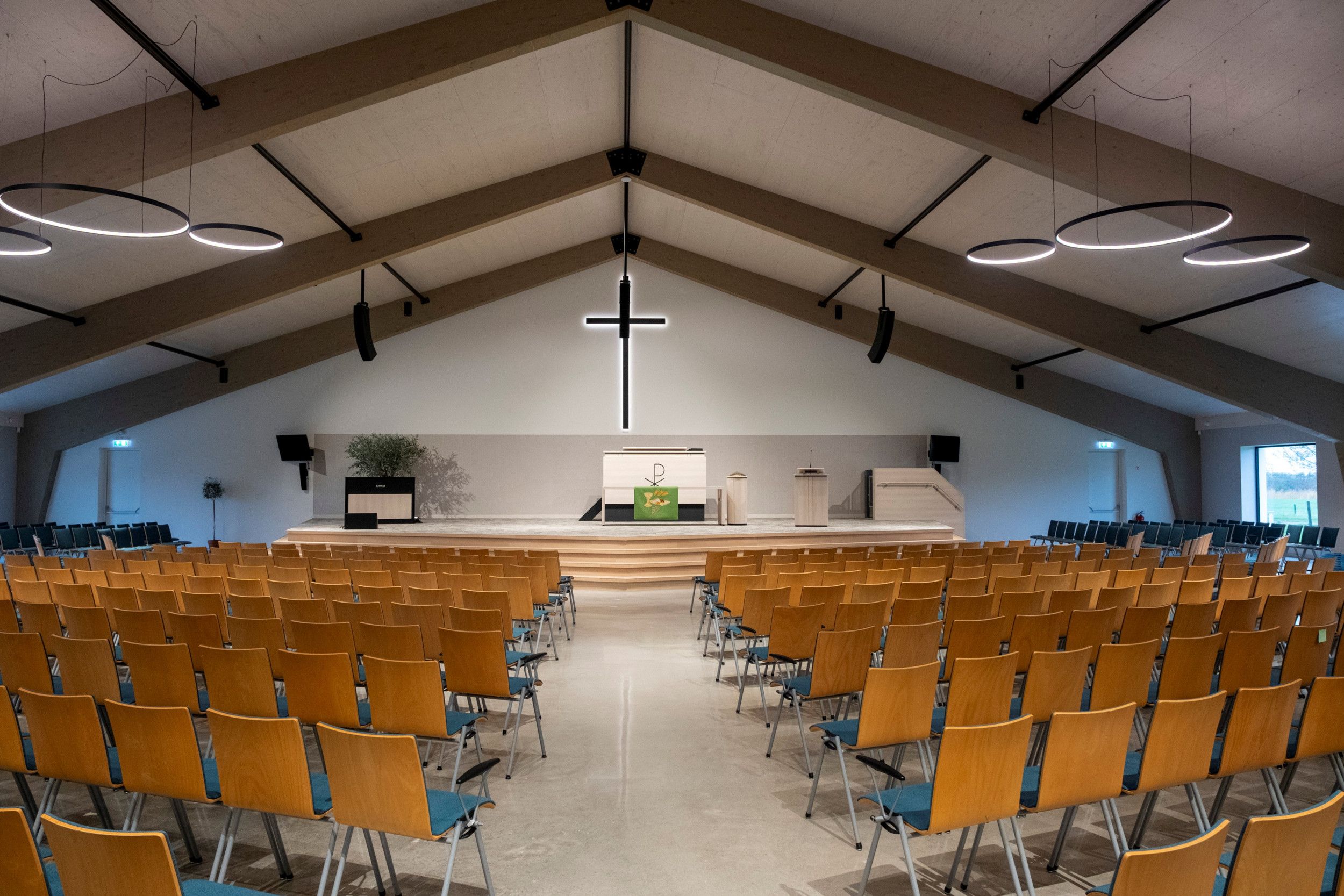De nieuwe kerk van hervormde gemeente De Ontmoeting in Middelburg heeft ...