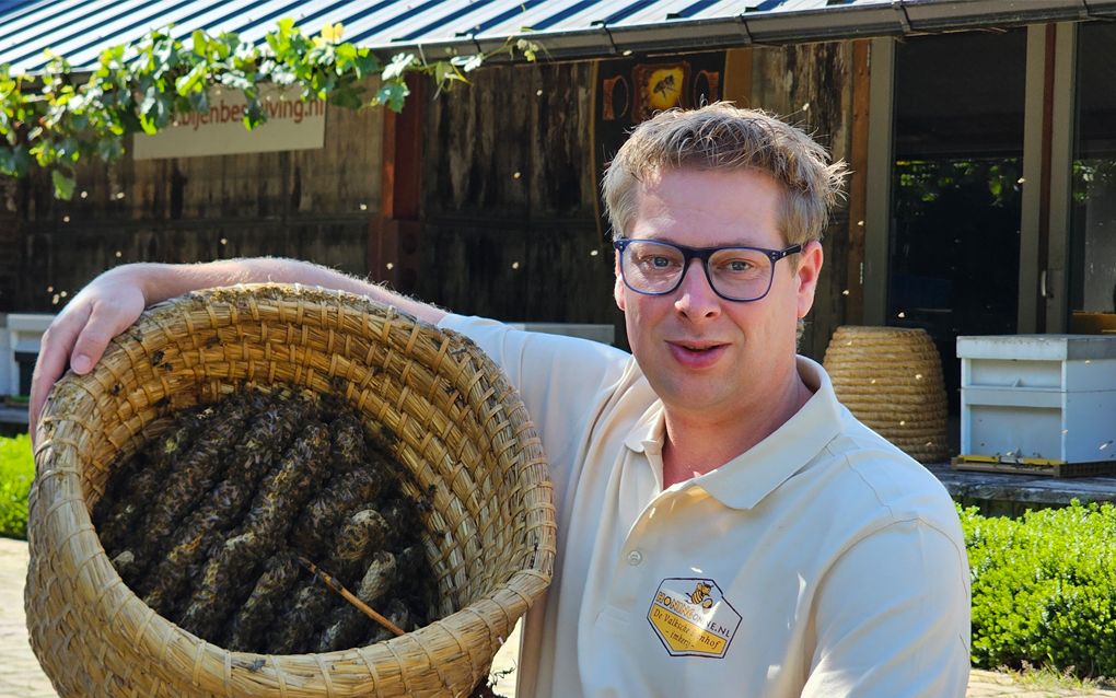 Verdwijnt de Veluwse heidehoning van de kaart? Imker Gerard: “Het is ...