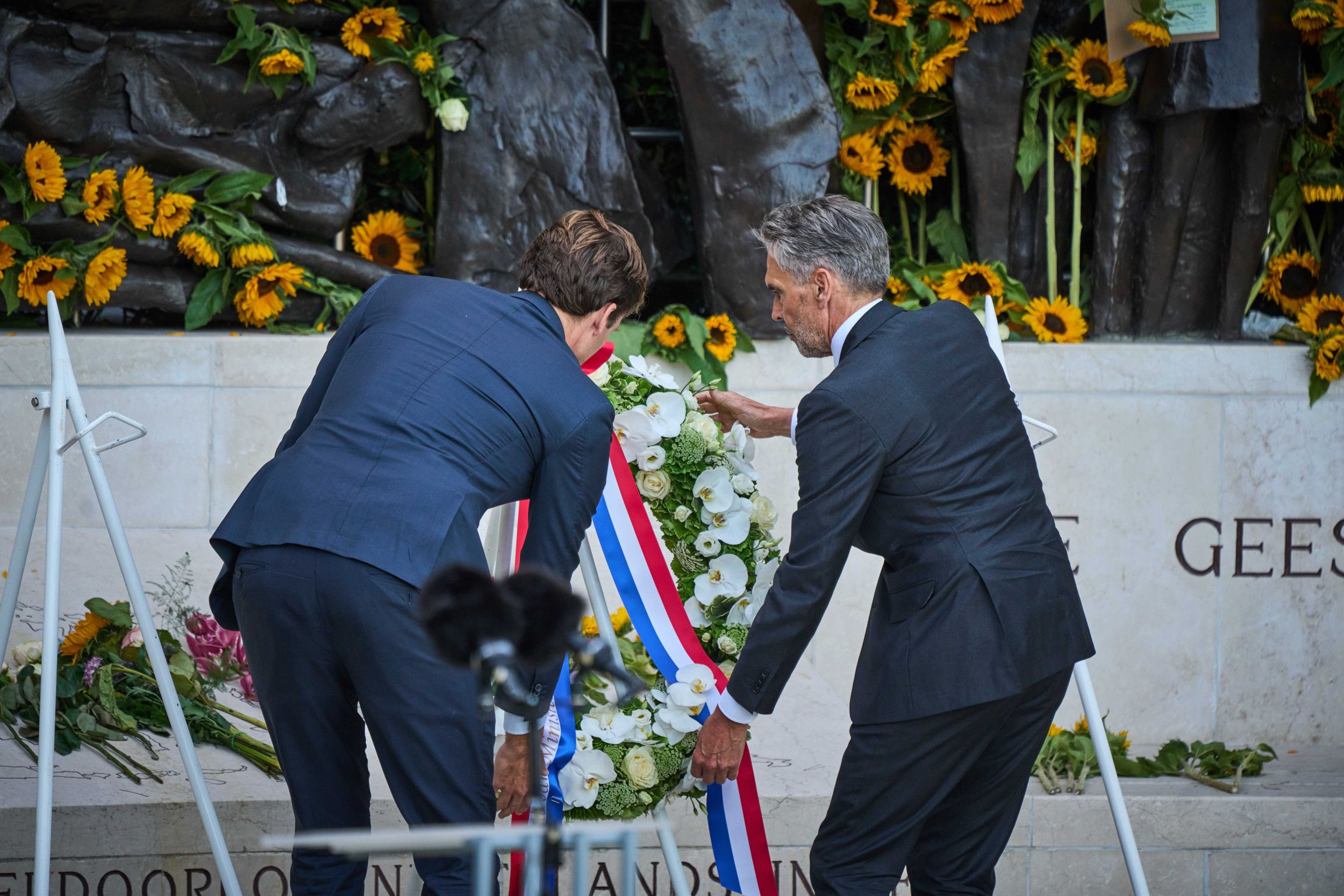 Honger, hoop, verlangen: oorlogsgruwelen herdacht