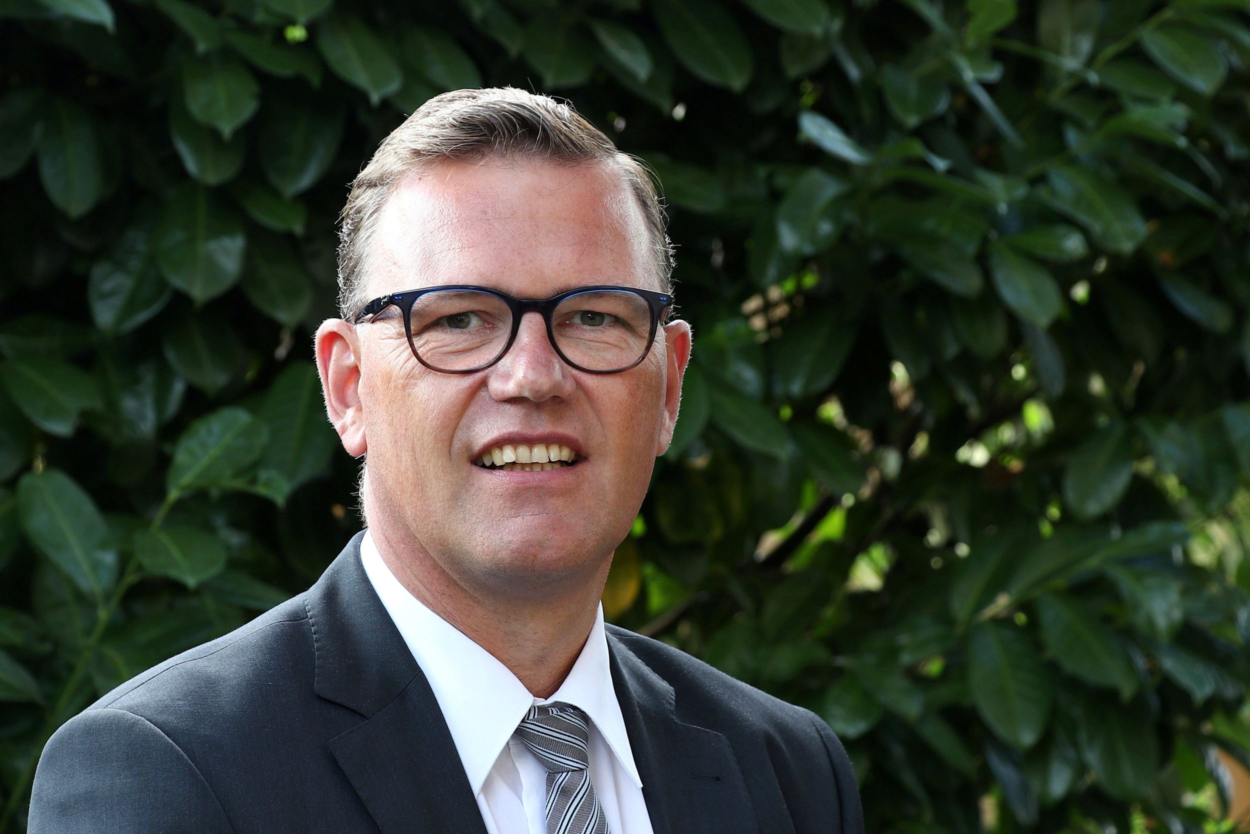 Wie heeft het voor het zeggen in de rouwsamenkomst?